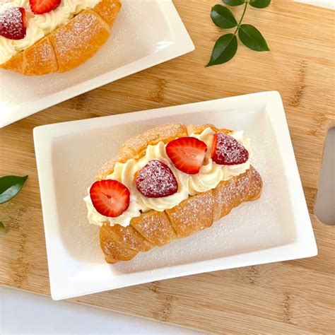 딸기 생크림 크로와상 샌드위치 만들기 초간단 홈 브런치 네이버 블로그