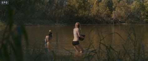 naked elliot page in the east