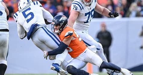 Denver Broncos Give Their Playoff Hopes A Big Boost With 31 13 Win Over