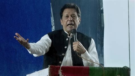 Ex Pakistan Pm Imran Khan Arrested Outside Islamabad High Court World News