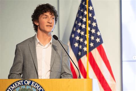 Tuttə Pazzə Di Zander Moricz Buttigieg Ringrazia Il 18enne Che Ha