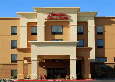 Hampton Inn And Suites Las Vegas Airport Rooms Suites Shuttle Parking