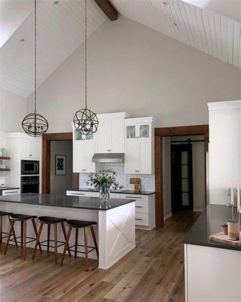 19 Vaulted Ceiling Kitchen Designs To Spark Your Imagination