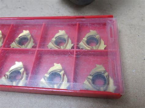 Sandvik 8tpi Buttress Left And Right Hand Internal And External Threading Inserts Toolz4you