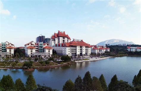 厦门大学嘉庚学院