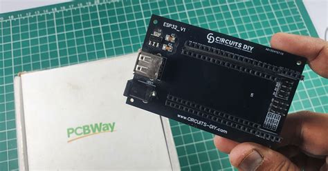 Distance Meter Using HCSR Ultrasonic Sensor ESP