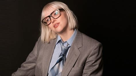 Amelia Bayler Live Comedy At The Glee