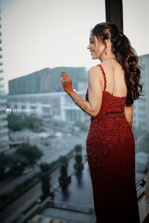 Latest Indian Wedding Reception Gowns For Brides Designs That Will