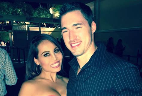 Olivia Sviai And Corey Molands Wedding Website