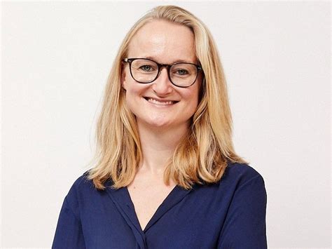 gauri van gulik presenter at purpose conference — purpose conference