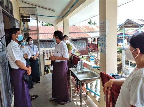 ကျိုက်မ ရောမြို့နယ် ရပ်ကွက် ကော်မရှင်အဖွဲ့ခွဲ ရုံးများရှိကြိုတင်မဲ ပေး နေမှုများအား ကြည့်ရှုစစ