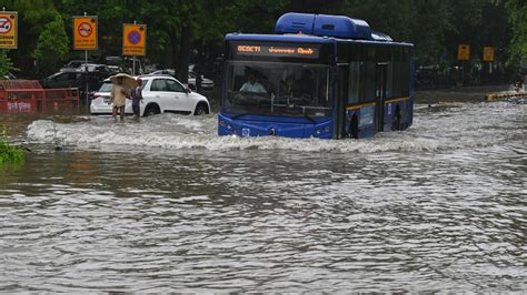 Waterlogging Traffic Snarls In Several Parts Of Delhi After Heavy Showers Latest News Delhi