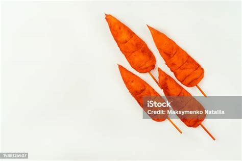 신선한 생 절인 닭고기 꼬치 꼬치 Iner 필레 흰색 바탕에 평면도 복사 공간 0명에 대한 스톡 사진 및 기타 이미지 0명 가금류 개 Istock