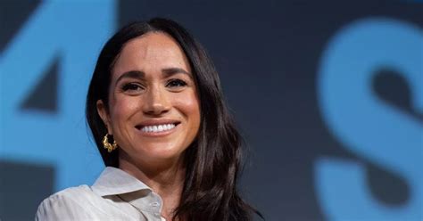 Meghan Markle behind closed doors - 'baffled staff', Harry bombshell ...
