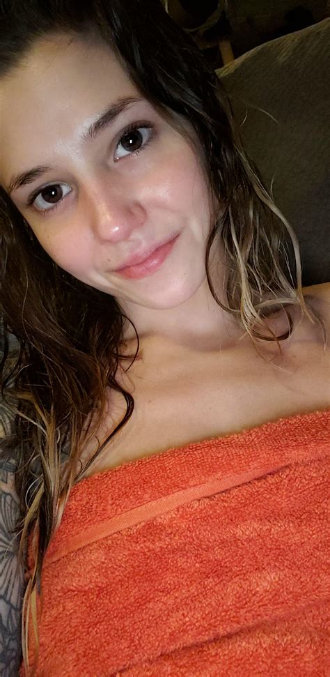 Best Shower Selfie Images On Pholder Selfie Gaybrosgonemild And Freckled Girls