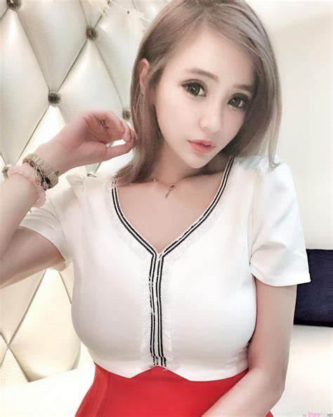 【6upoker】台湾正妹元欣性感撩人 巨乳波霸呼之欲出 | 6up扑克中文网