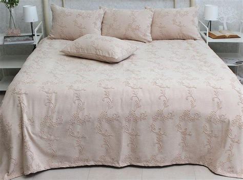 Бавовняне покривало з вишивкою 160х240 см з наволочками 40х60 см 2 шт туреччина Gloria Beige