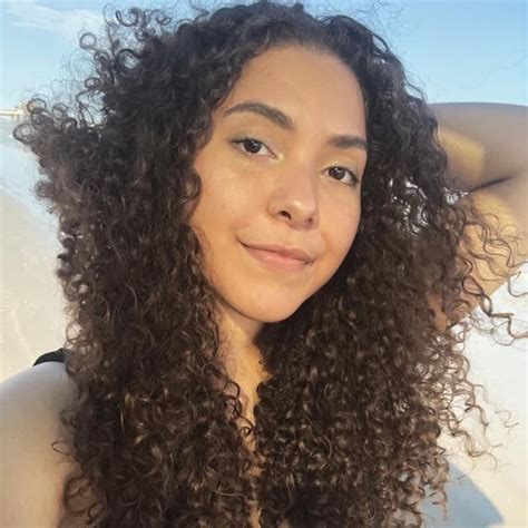 Isa Mendez Isa Vibe Threads Say More