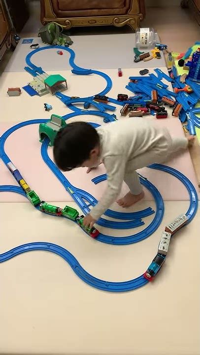 토마스와 친구들 선물받은 기차 놀이 Youtube