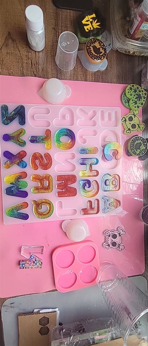 Random Resin Pieces Rresincrafts