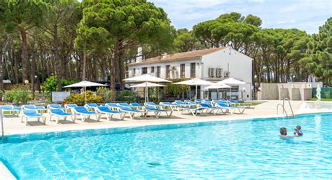 Camping Avec Parc Aquatique Sur La Costa Brava Alannia Neptuno