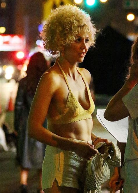 Maggie Gyllnhaal On The Set Of The Deuce In New York 06 20 2016