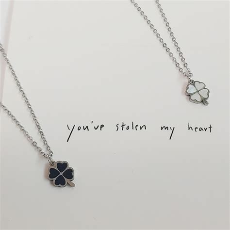 꽃별 네잎 클로버 목걸이 써지컬 써지컬스틸 체인 여자친구 기념일 선물 우정템 커플 행운23 Hn017