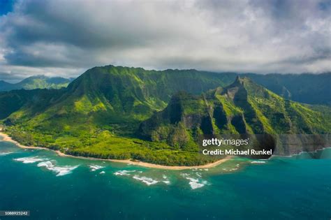 Aerial Of The Na Pali Coast Kauai Hawaii Usa Photo Getty Images