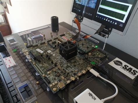 intel unveils foveros big small hybrid x86 processor roadmap for