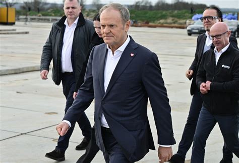 Donald Tusk Nie Będzie Darmowych Mieszkań Dla Ministrów Ale Będzie