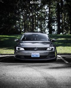 2011 Volkswagen Jetta With 17x8 5 30 Esr Sr01 And 225 45r17 Rapid P609