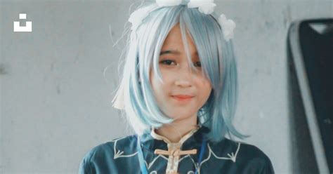 의상을 입고 파란 머리를 가진 여자 사진 Unsplash의 무료 코스프레 이미지