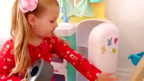 بازی های کودکانه دیانا این داستان عروسک بازی دیانا