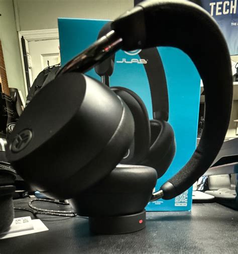 Jlab Epic Lux Lab Edition Anc Over Ear Headphones Review The Gadgeteer