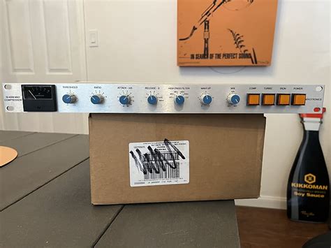 Nekotronics Sl4000 Compressor Silver Reverb