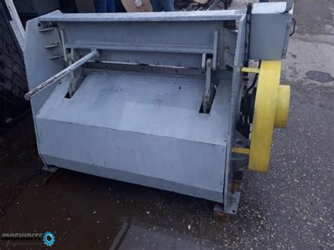 Машините Продавам малка гилотина