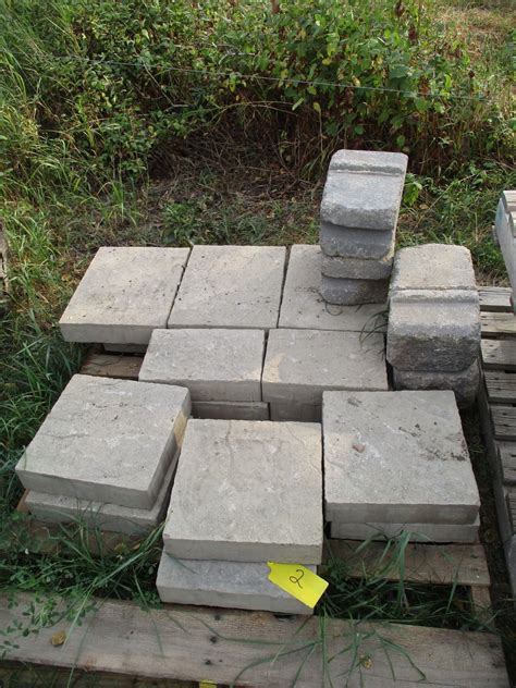 20 Various Size Cindercrete Padio Blocks Bodnarus Auctioneering
