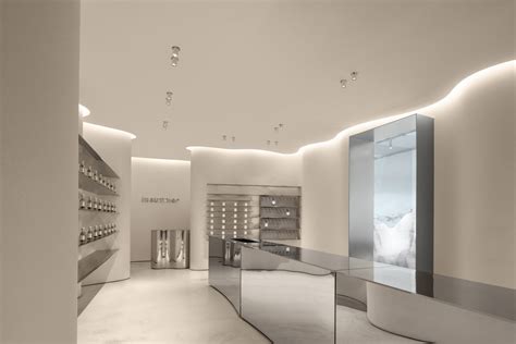 Fog Architecture Creates Modern Cave For Tosummers Beijing Store