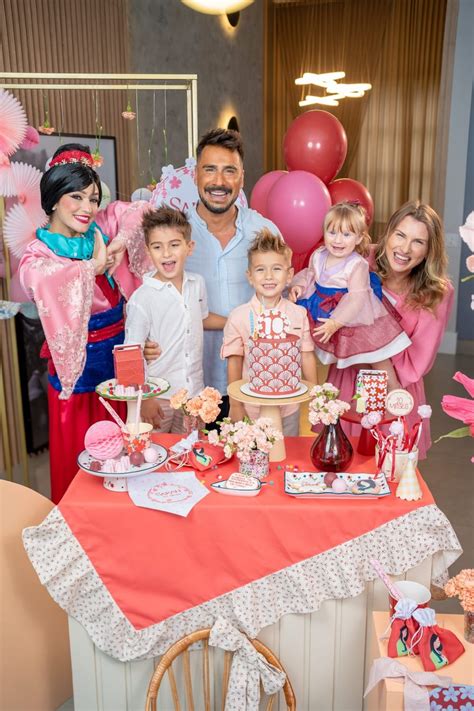 Julio Rocha celebra meses da terceira filha com festa temática veja fotos