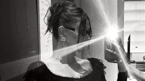 Pregnant Hailey Bieber Flaunts Her Baby Bump In Glam Gothic Look See Pic