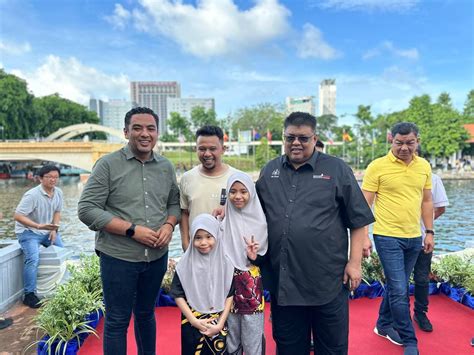 Mengiringi Ketua Menteri Melaka Datuk Mohd Noor Helmy Facebook