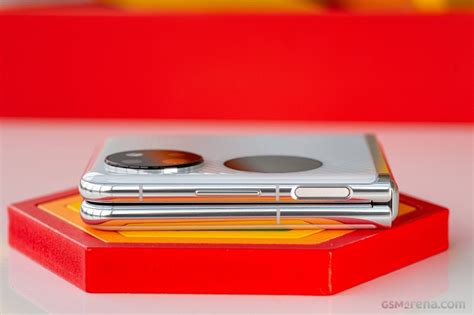 Huawei P Pocket Pictures Official Photos