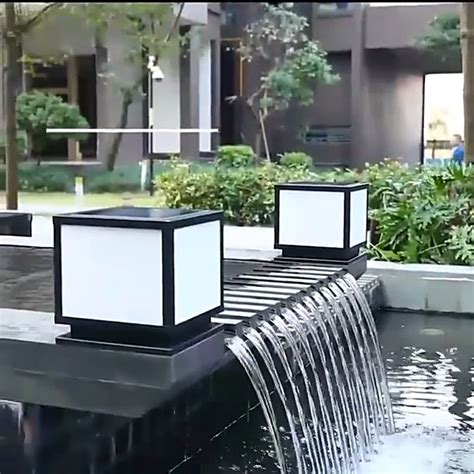 โคมไฟหัวเสา ไฟโซล่าเซลล์ โคมหัวเสาโซล่าเซลล์ ไฟสวนโซล่าเซลล์ โคมไฟทรงเหลี่ยม โซล่าเซลล์ ปรับได้