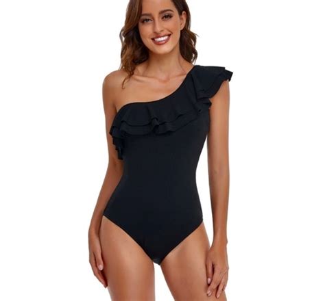 Купальник слитный ️Купальник женский слитный черного цвета с открытым плечом и двойным воланом в