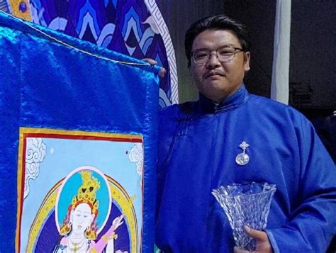 Яруу найрагч О Цэнд Аюуш “Болор цом” ын эзэн боллоо