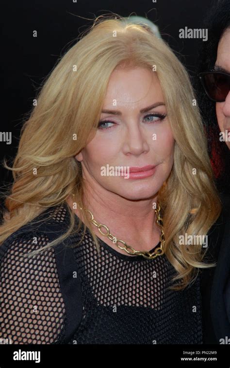 Shannon Tweed Stock Photos Shannon Tweed Stock Images Page Alamy
