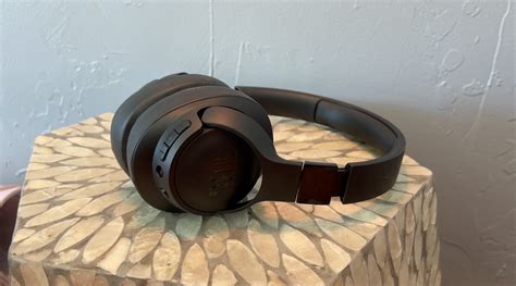 Review: JBL Tune 710BT over-ear headphones - TechGadgetsCanada.com