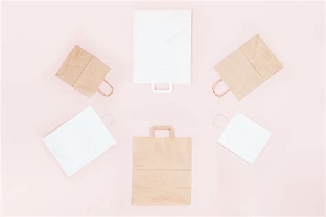 크 래 프 트 종이 에코 백 평면도 및 플랫 하다 브라운과 화이트 크 래 프 트 모의 대 한 복사 공간을 패키지합니다 가방에 대한 스톡 사진 및 기타 이미지 Istock