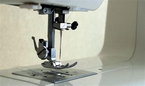 why is my singer sewing machine not picking up bobbin thread