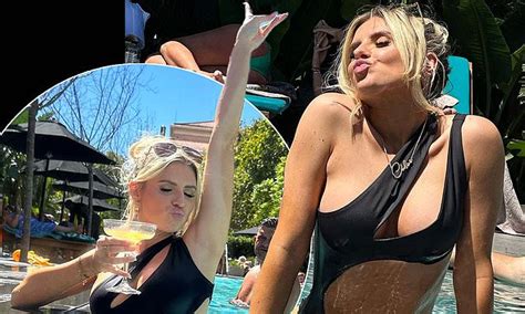 Love Island S Chloe Burrows Puts On A Busty Display In A Black Cut Out